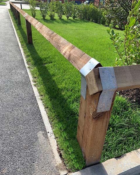 100mm x 100mm x 1.0m Birds Mouth Post | Bendrey Bros